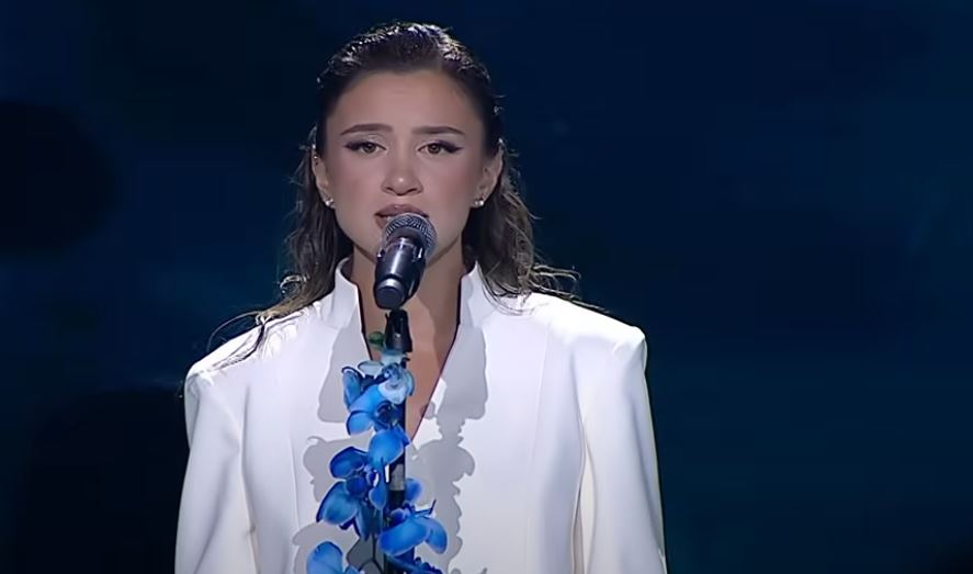 Aroilda releases the beautiful sound of ‘MA THUAJ’ from Kënga Magjike ...